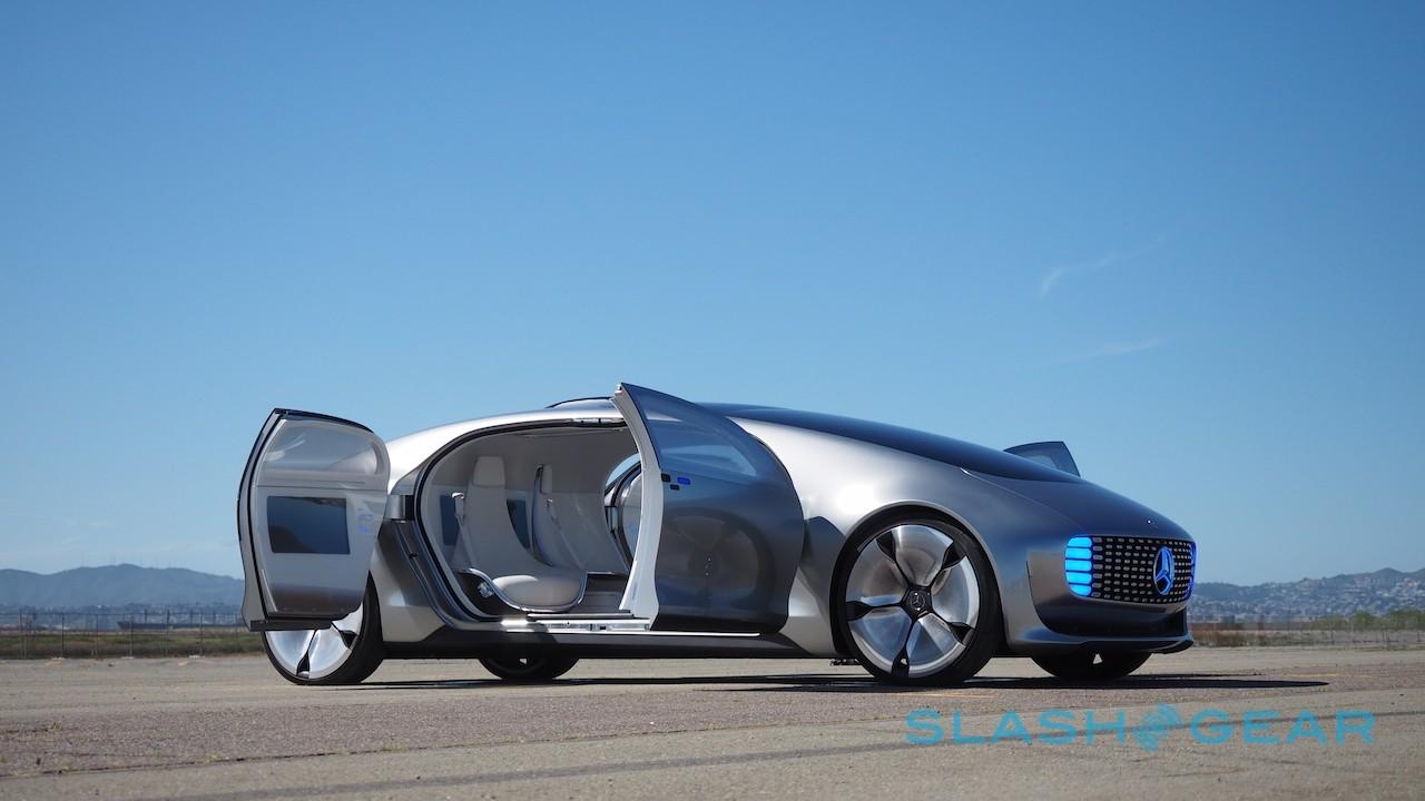 I hitched a ride in Mercedes' F 015 self-driving car - SlashGear