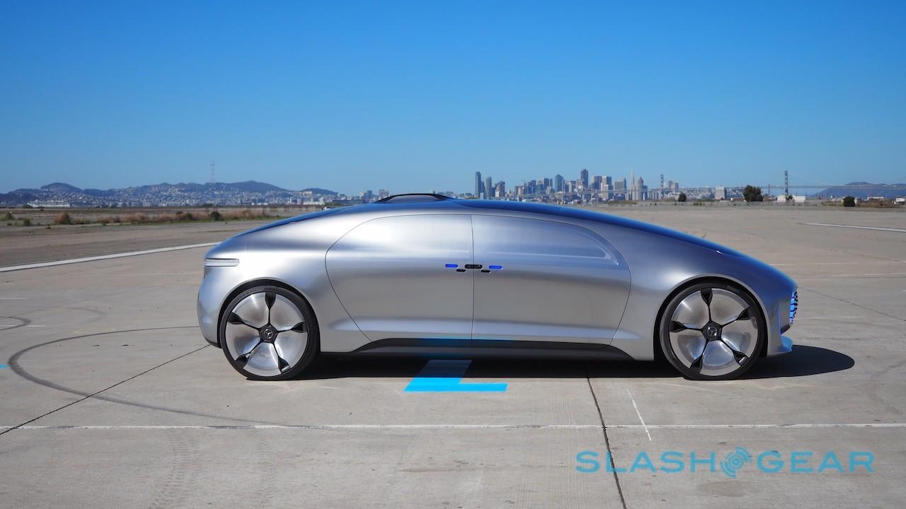 I hitched a ride in Mercedes' F 015 self-driving car - SlashGear