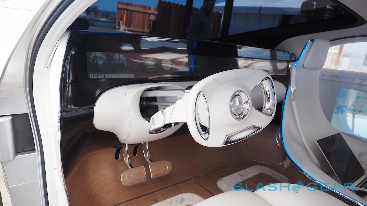 I hitched a ride in Mercedes' F 015 self-driving car - SlashGear
