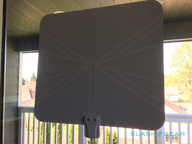 FlatWave Amped Review; a cord-cutting must-have - SlashGear