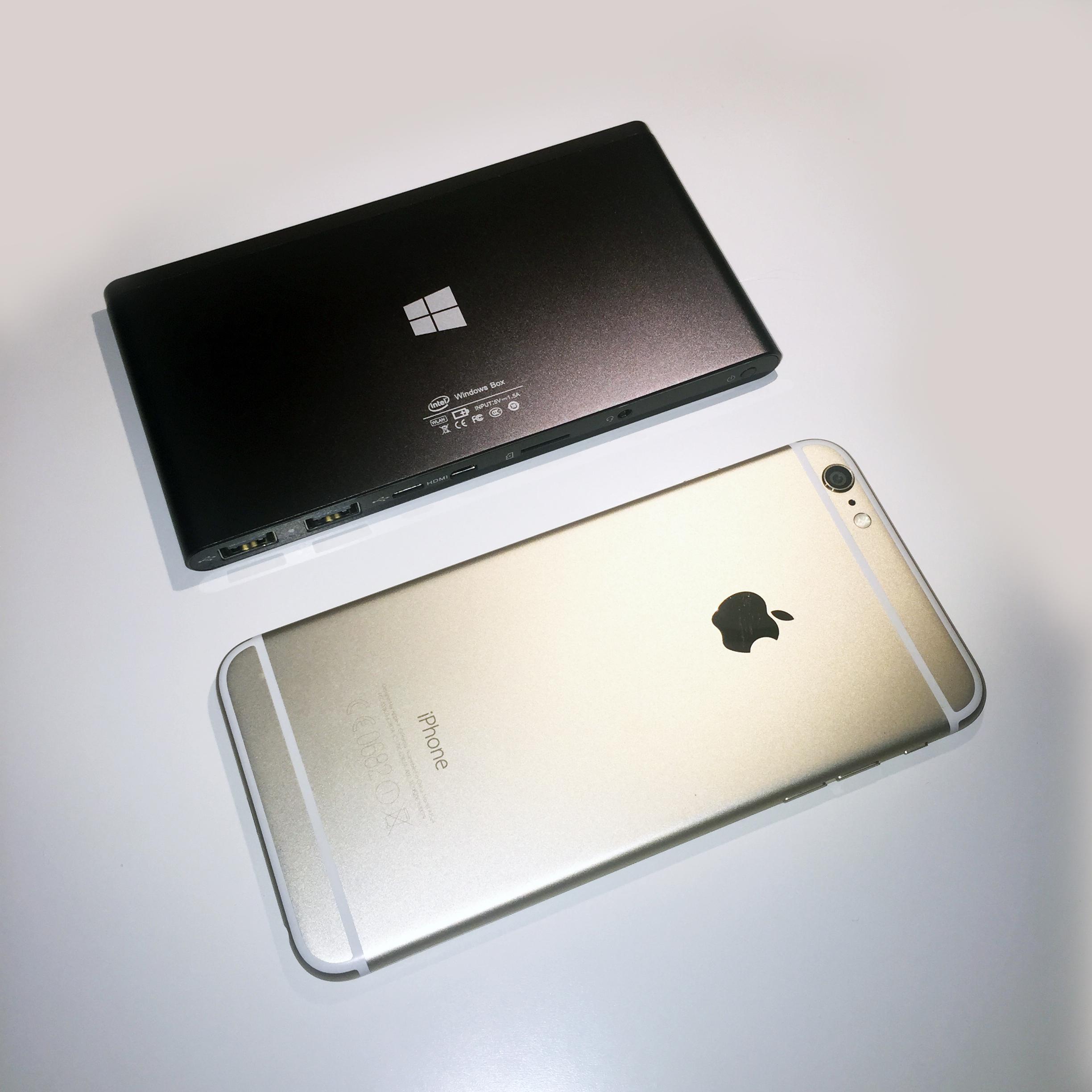 Cloudsto X86 Nano PC Has Its Own Battery, Can Charge Phones