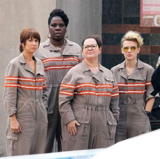 See the new Ghostbusters team in their uniforms - SlashGear