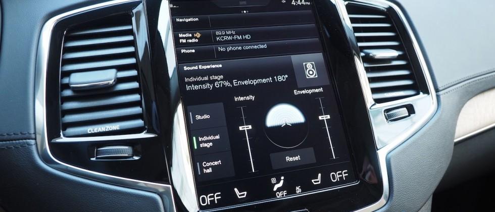 The Problem with Touch controls in the Automotive Industry - SlashGear