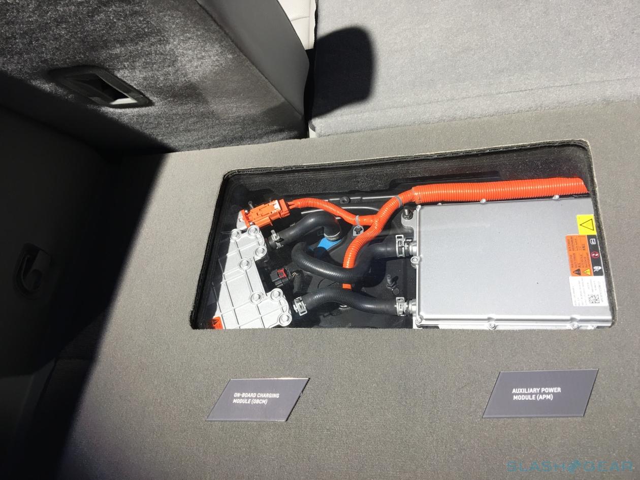 2016 Chevrolet Volt Gallery