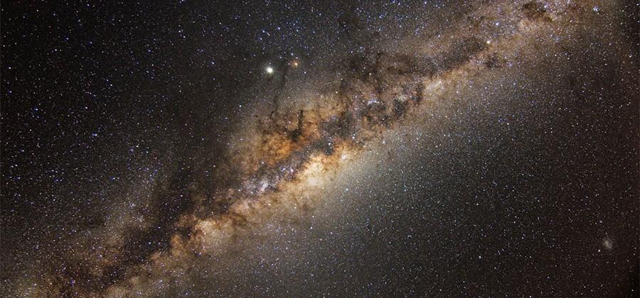 Astronomers compile image of the Milky Way with 46 billion pixels ...