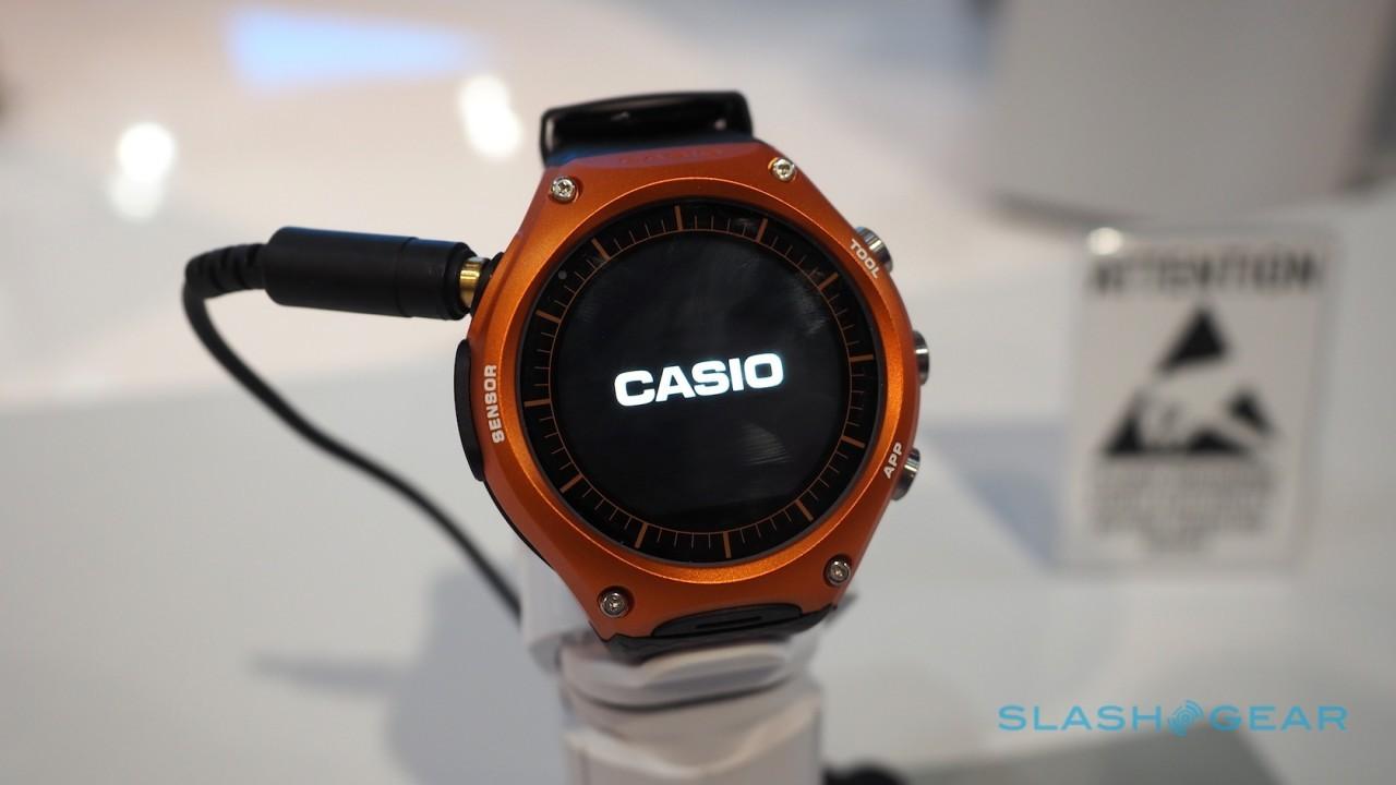 Casio Android Wear watch hands-on: rugged and huge - SlashGear