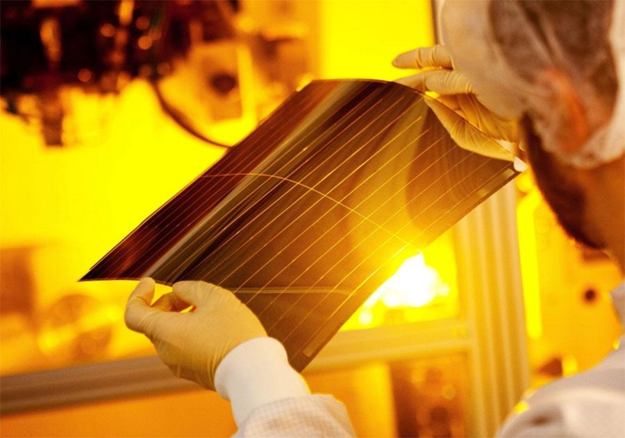 Heliatek organic photovoltaic panels set new record for efficiency ...