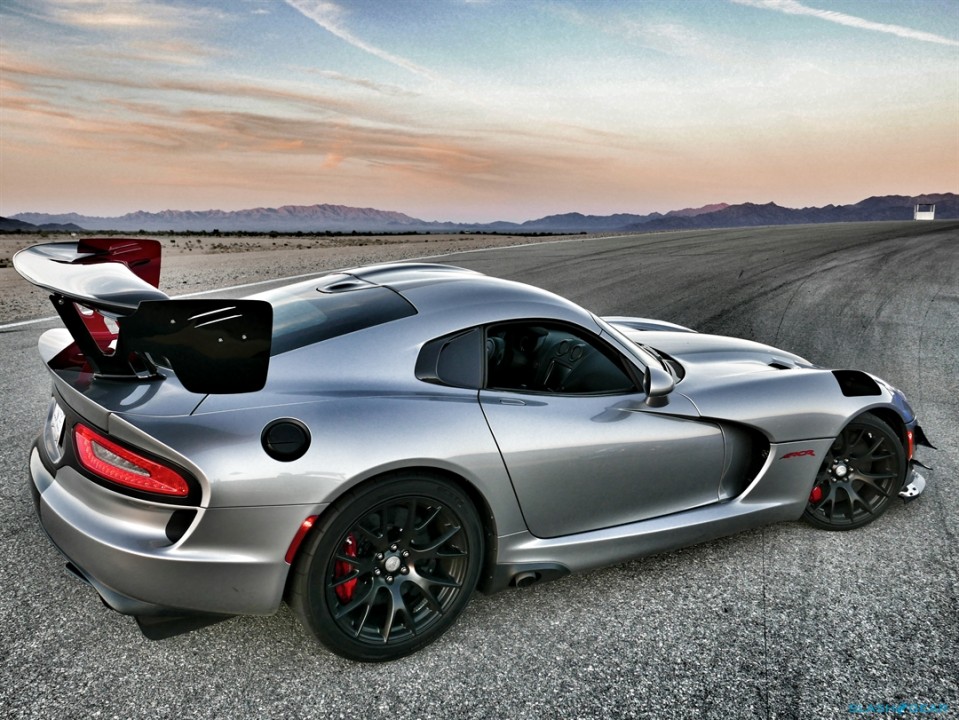 2016 Dodge Viper ACR Review: Snakes on a Track - SlashGear
