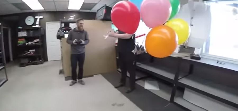 Flying RC "Up" house uses real balloons - SlashGear