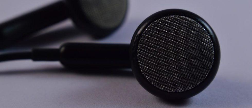 Amazon patents noise-blocking headphones that turn off with a keyword ...