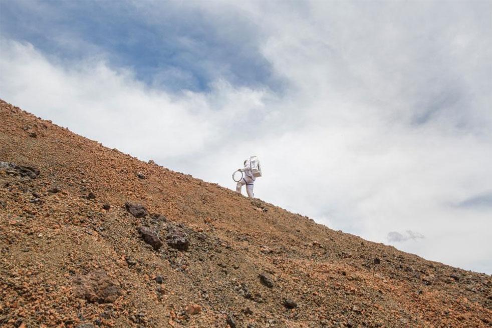 Scientists complete year-long Mars simulation mission in Hawaii - SlashGear