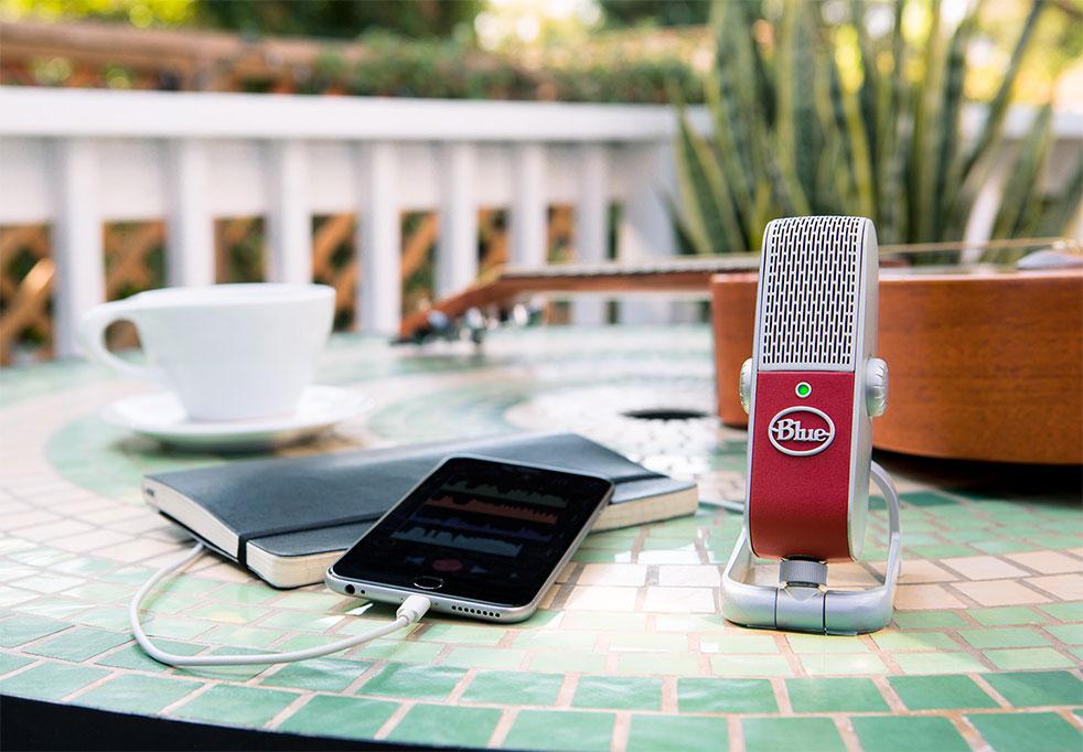 Blue Raspberry USB Mic Works For PC, Mac, iPhone, And iPad - SlashGear