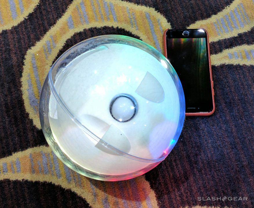 Leka robot ball hands-on: bigger than Sphero (with a face!) - SlashGear