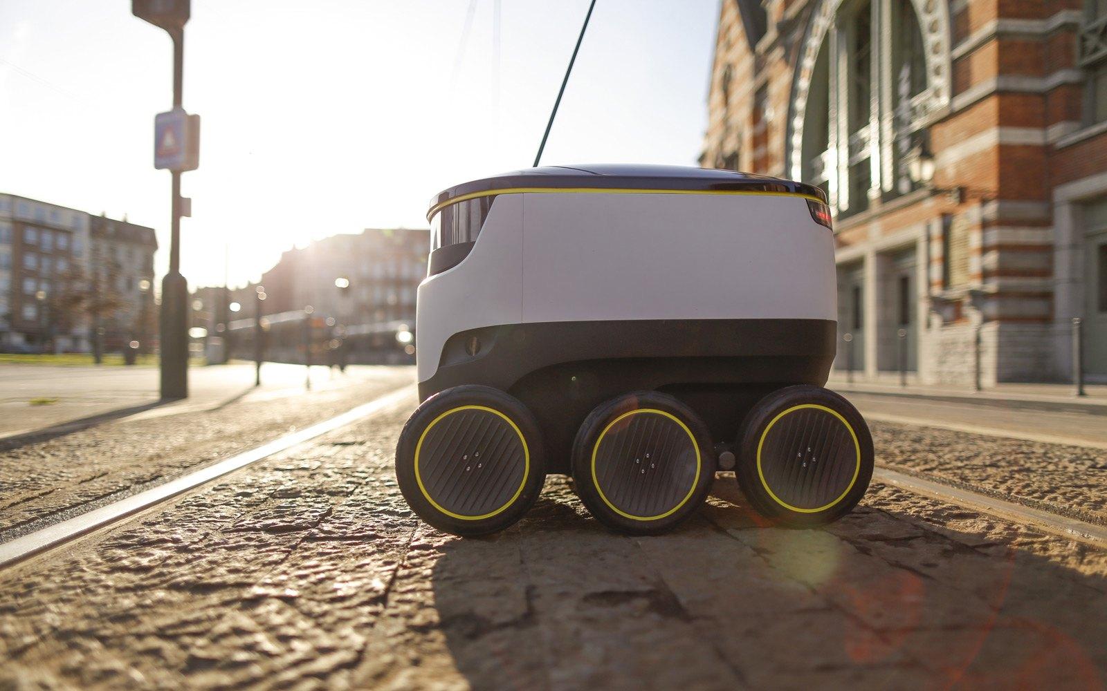 Starship's robot-couriers start US trials with Postmates and Doordash ...