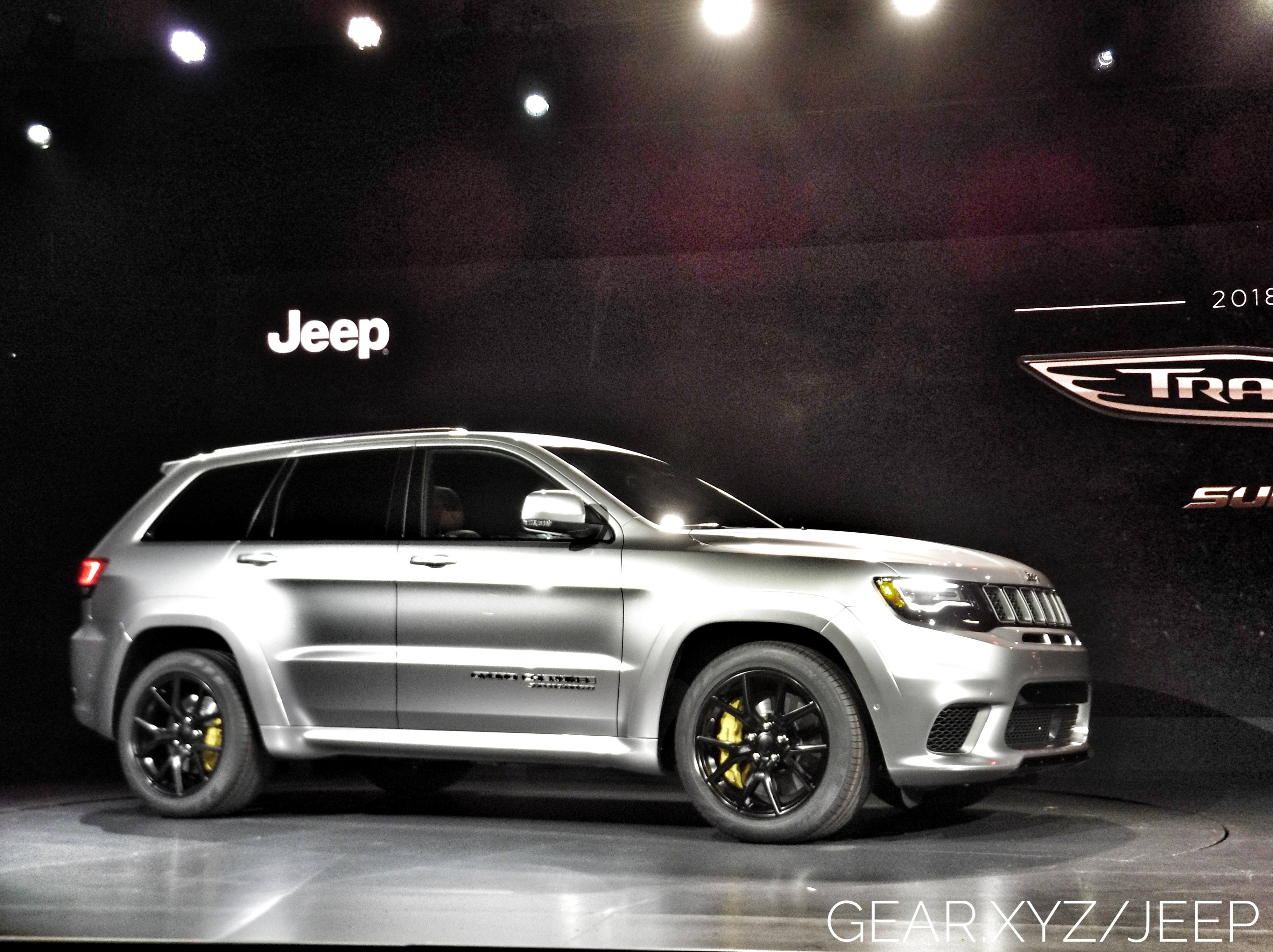 2018 Jeep Grand Cherokee SRT Trackhawk SUV hits 180-mph on stage in New ...