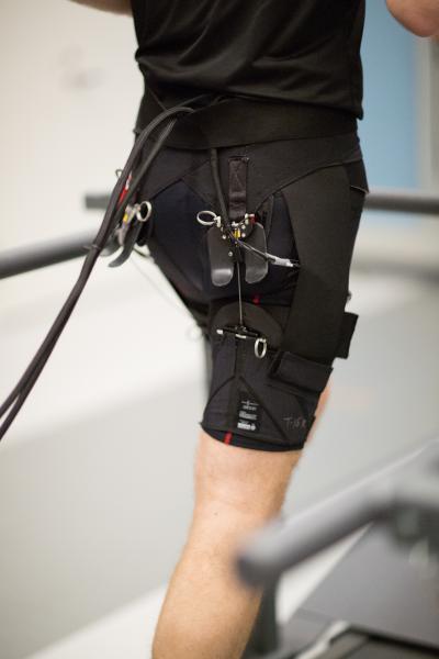 Harvard's new mini exosuit lets you run farther and faster - SlashGear