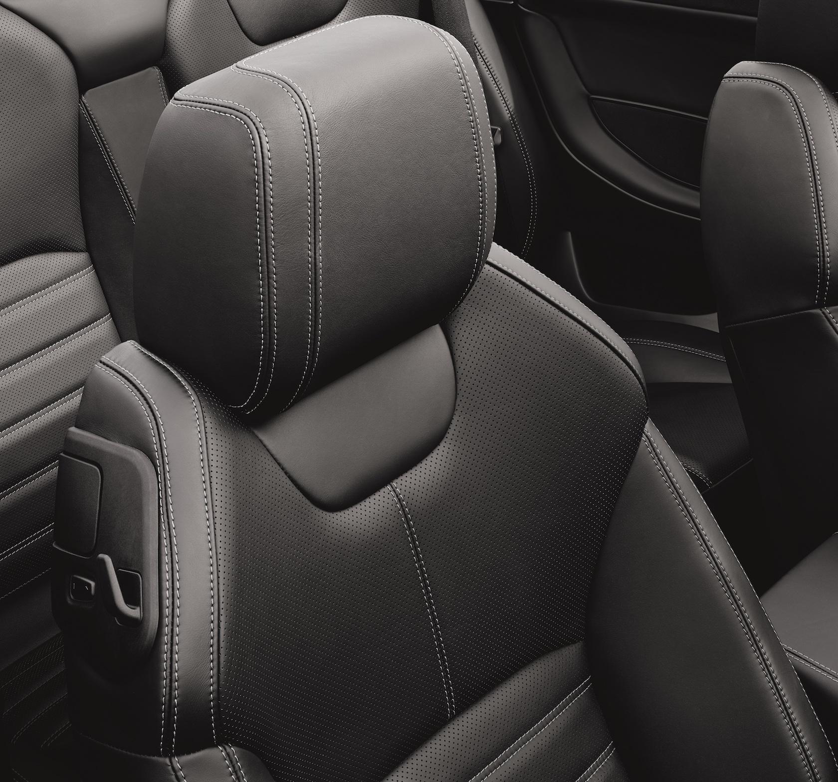 Range Rover Evoque Convertible Review: Droptop SUV An Acquired Taste