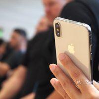 iPhone X hands-on : Apple's OLED flagship up close - SlashGear
