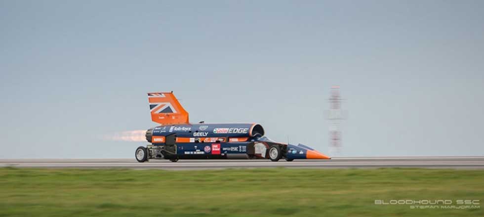 Bloodhound SSC successfully completes its first public speed runs ...