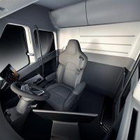 Tesla Semi Revealed 500 Mile Range And 0 60 Mph In 5s Slashgear