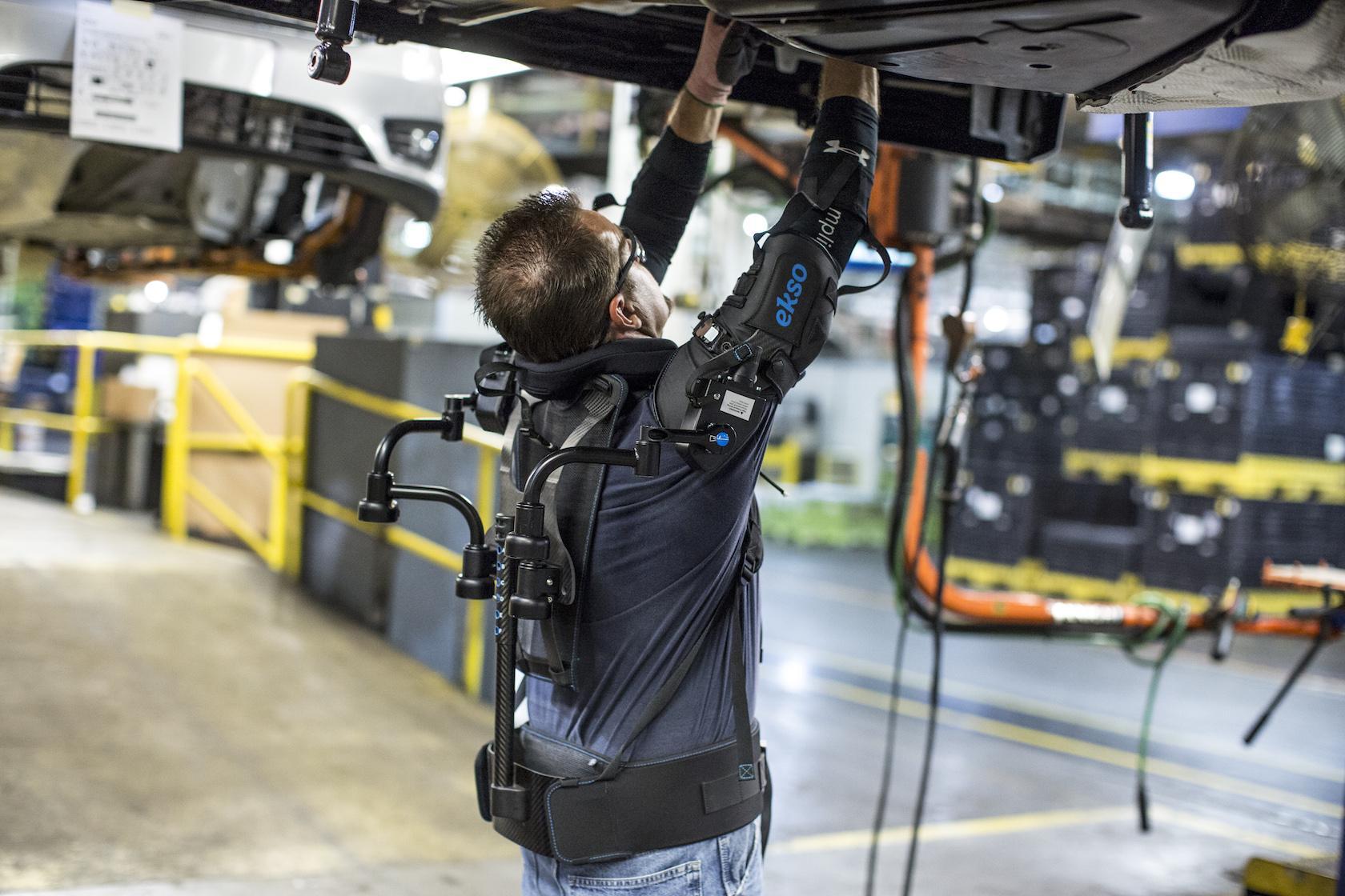 Ford exoskeleton gives workers super-arms - SlashGear