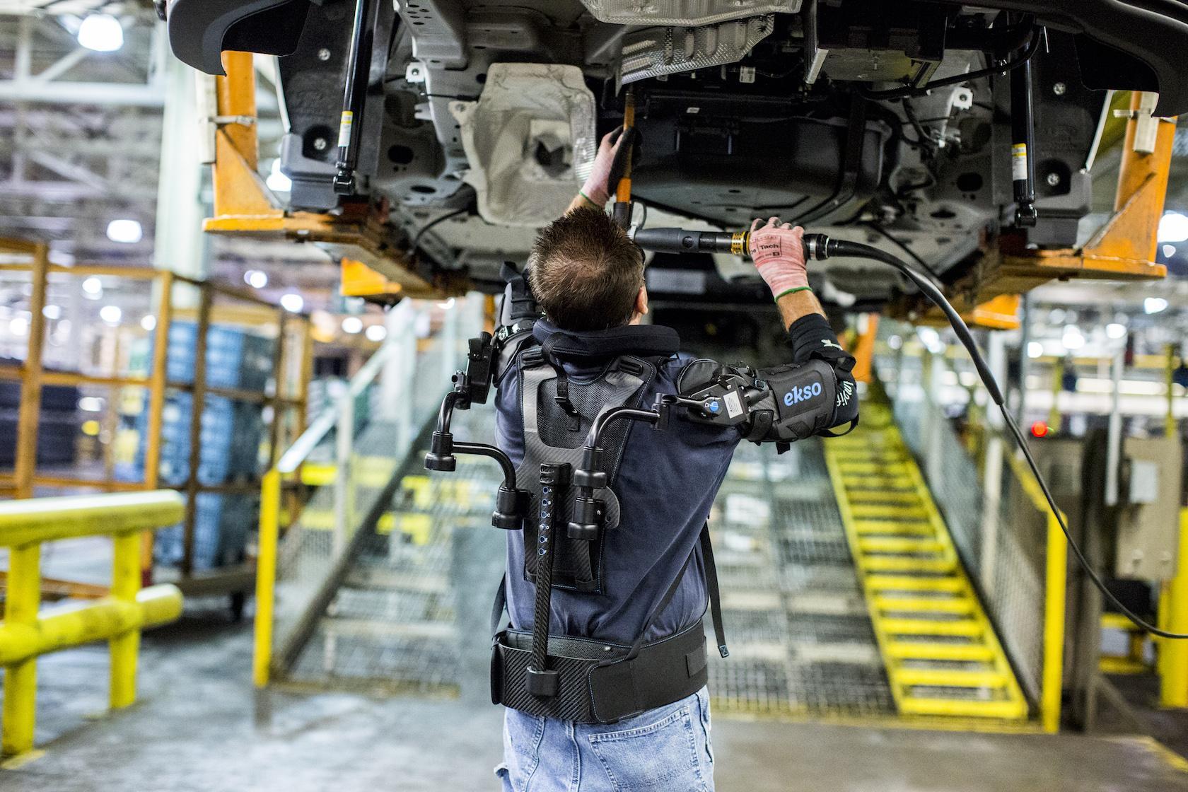 Ford exoskeleton gives workers super-arms - SlashGear