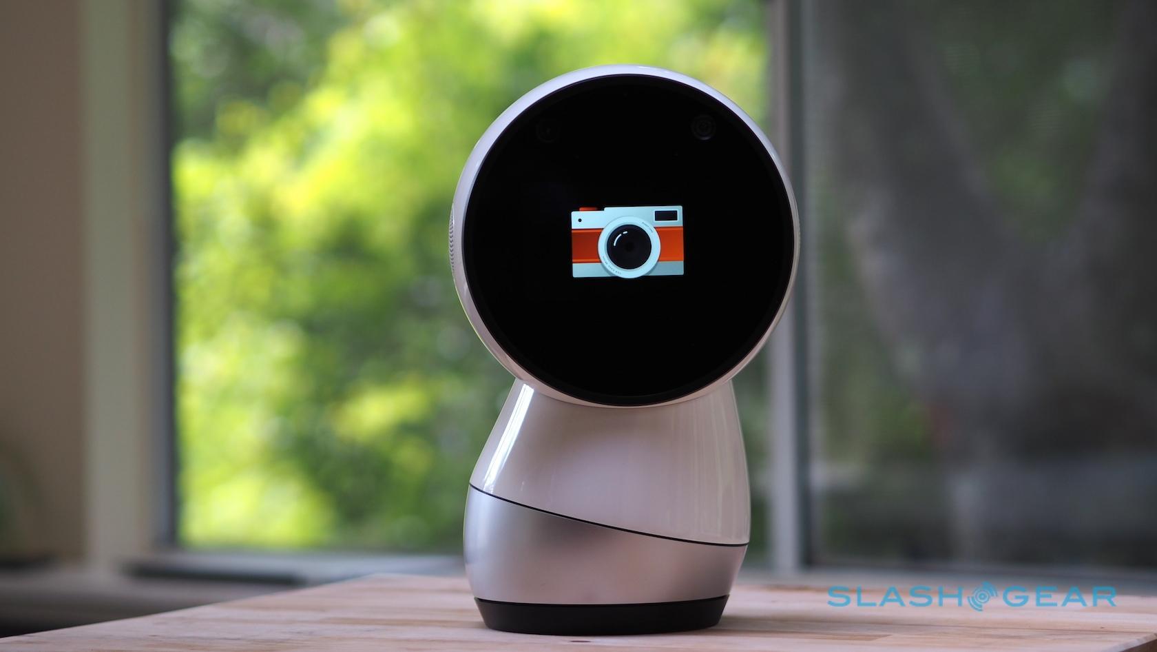 Jibo Review: Alexa gets some cute competition - SlashGear