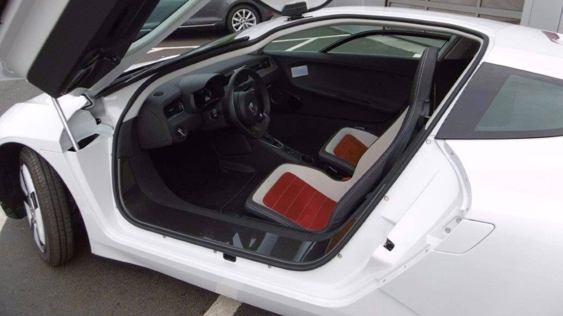 2015 VW X1 Spied Cruising With Supercars