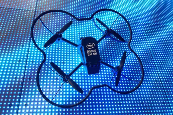 Watch Intel's stunning CES 2018 drone light show right now - SlashGear