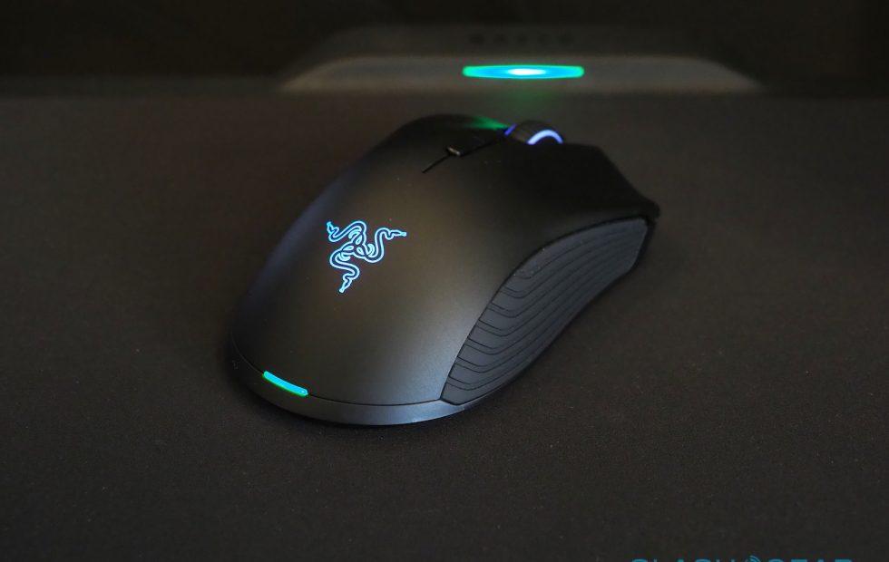 Razer HyperFlux Wireless Power hands-on: Magnetic Charging Mouse Magic ...