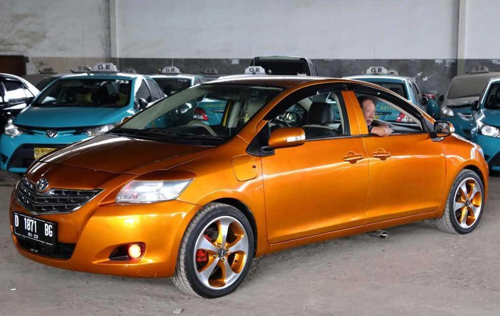 Bizarre Toyota has two motors, two front ends - SlashGear