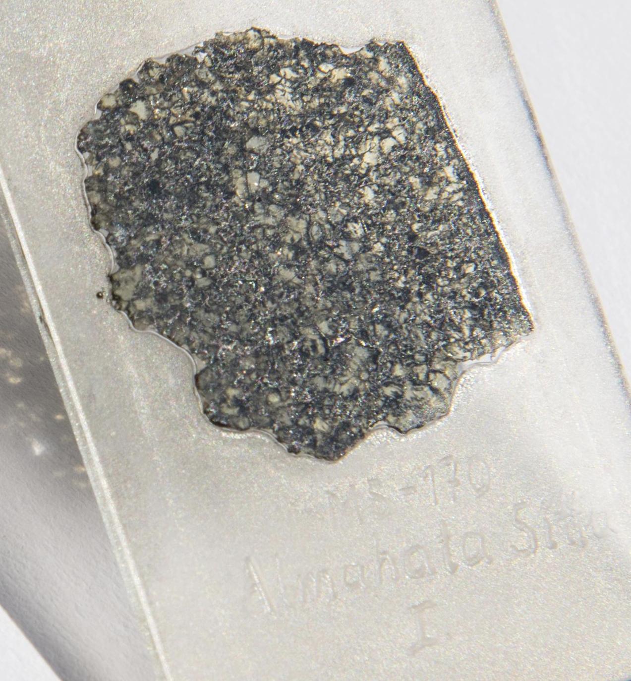 Alien diamonds hit Earth in meteorite - SlashGear