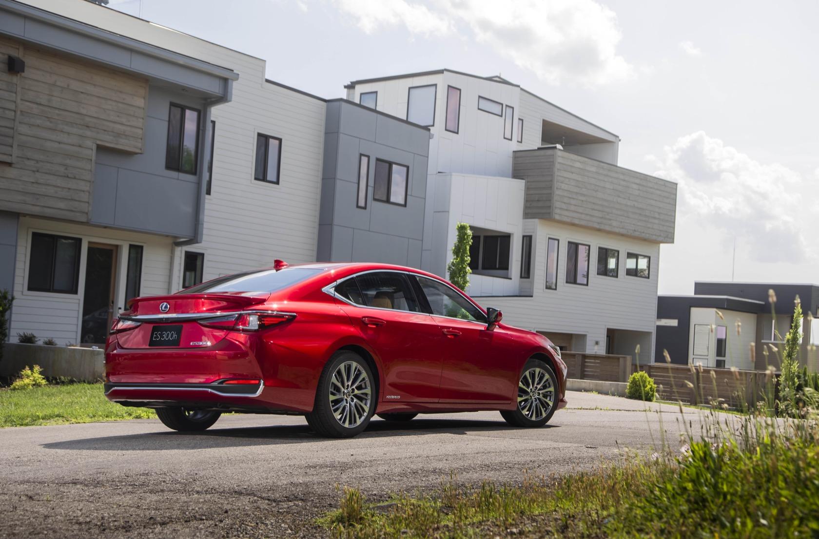2019 Lexus ES Gallery