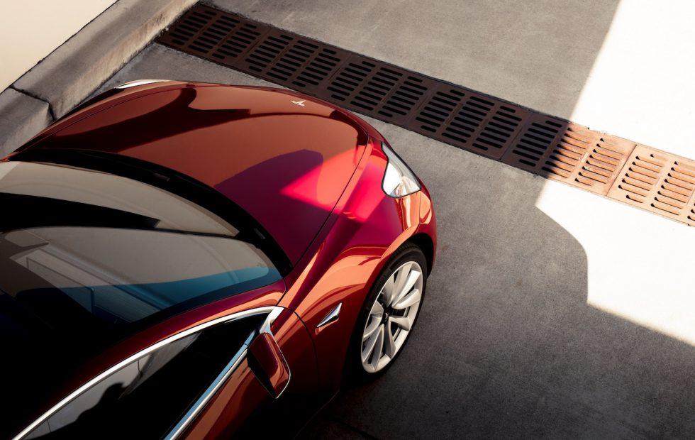 Elon Musk confirms 7,000 Tesla cars made in 7 days - SlashGear