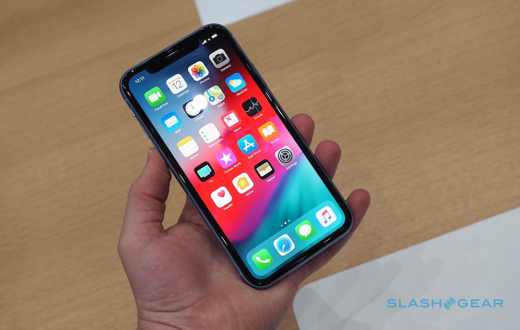 iPhone XS and XR selfie problems addressed in iOS 12.1 - SlashGear