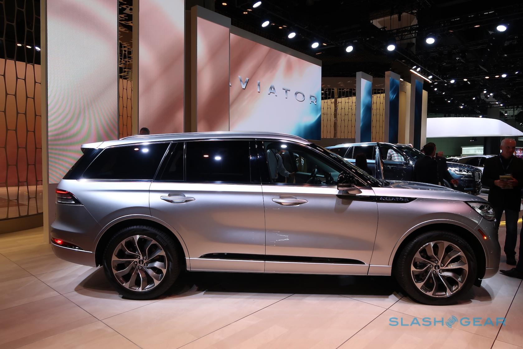 2020 Lincoln Aviator Gallery