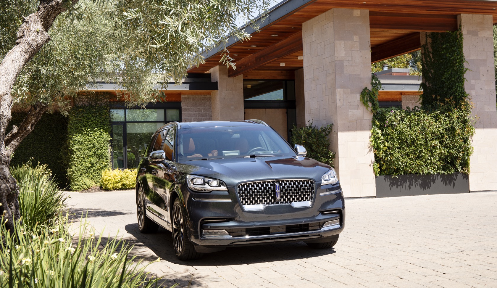 2020 Lincoln Aviator Gallery