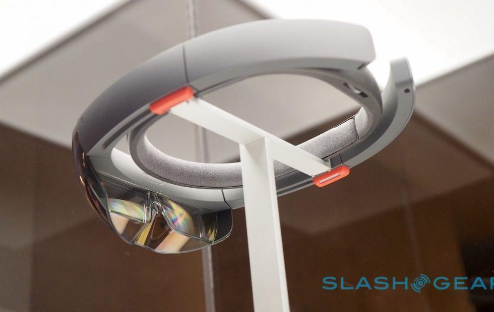 US Army awards Microsoft $480m contract for special HoloLens headsets ...