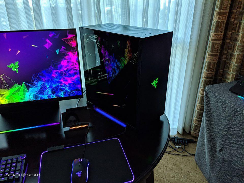 Razer Tomahawk Elite hands-on: PC gaming, gull-wing doors - SlashGear