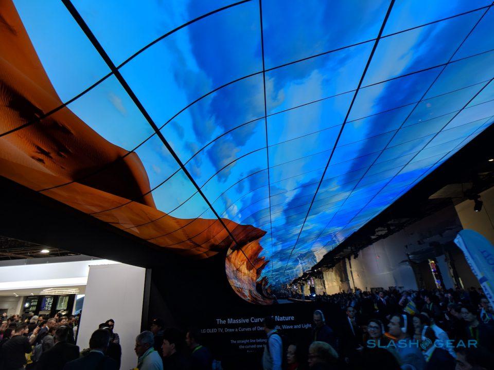 LG OLED Falls is the mesmerizing CES 2019 display the tech was born for ...