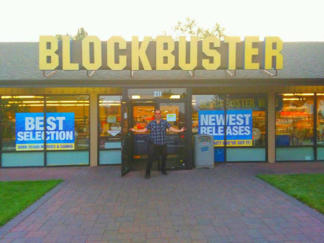 This is the last Blockbuster store on earth - SlashGear