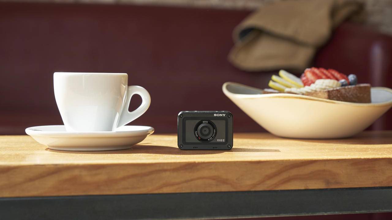 Sony RX0 II claims smallest 4K compact camera title - SlashGear