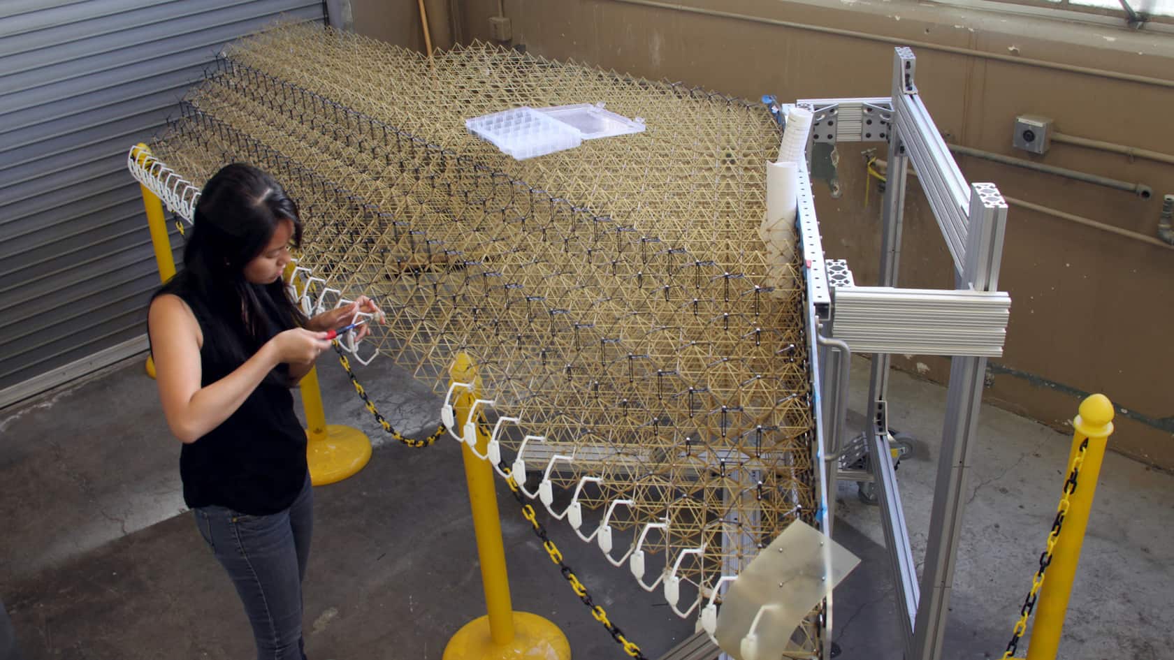 NASA's incredible smart wing can morph as it flies - SlashGear