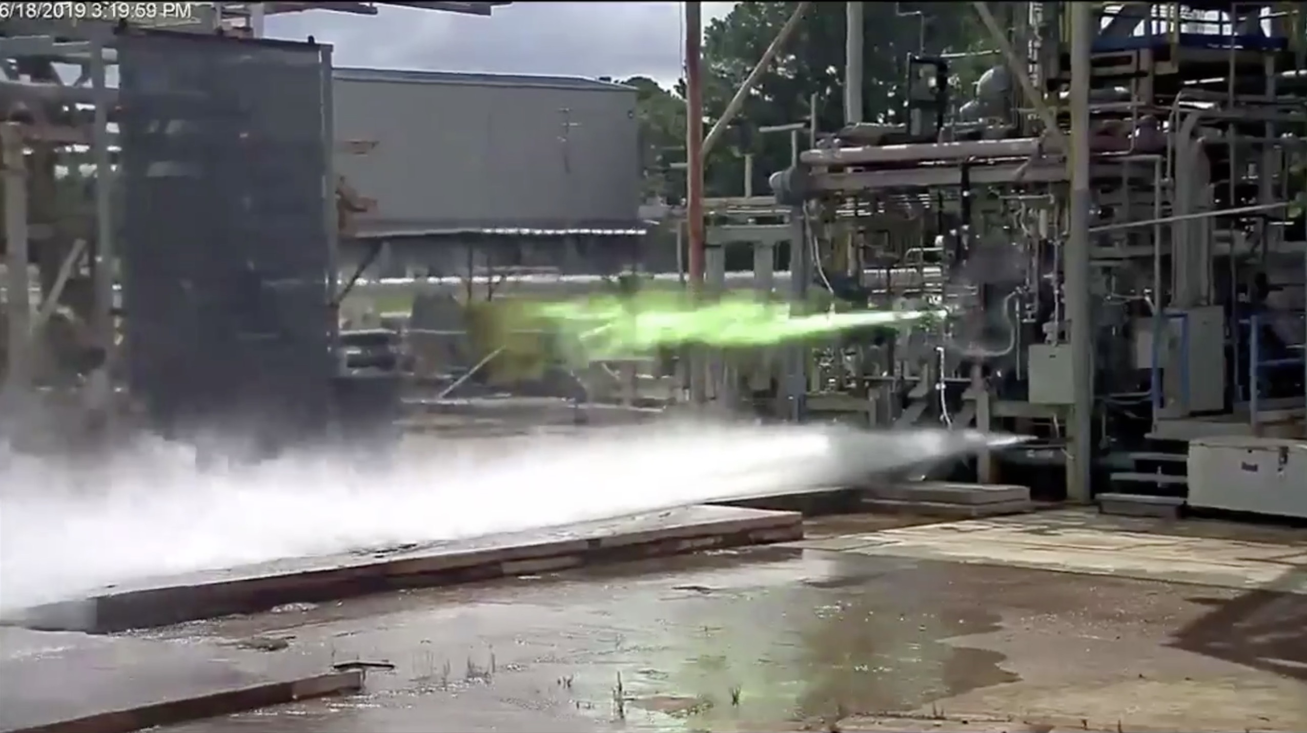Watch Blue Origin's BE-7 rocket ace its first colorful hot-fire - SlashGear