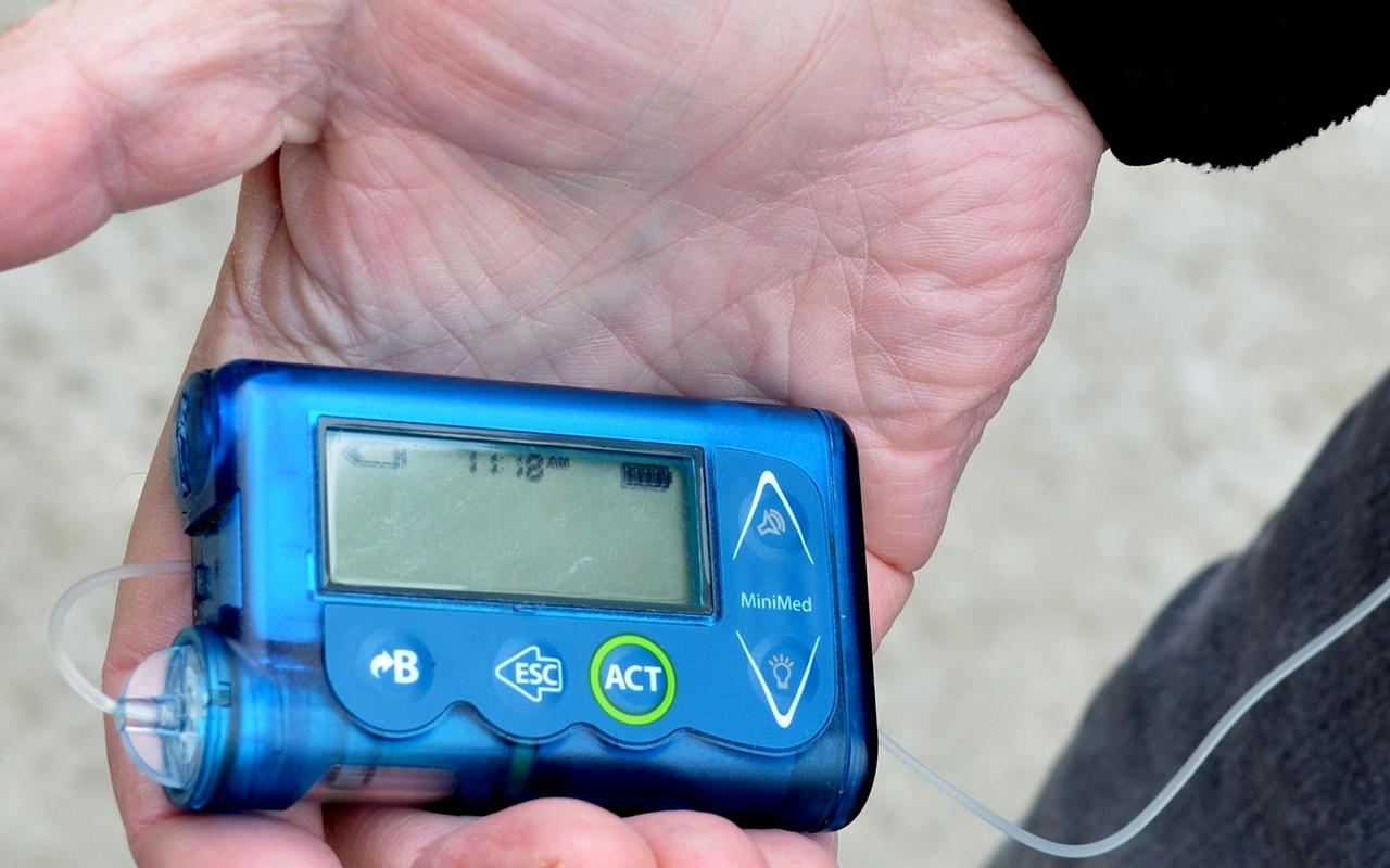 FDA warns thousands of wireless insulin pumps can be hacked - SlashGear