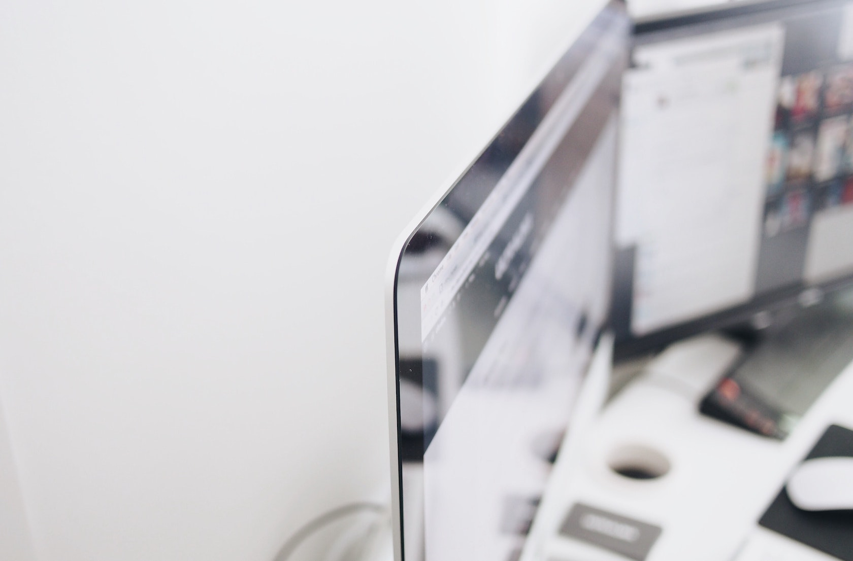 DisplayPort 2.0 official: 16K monitor support and multi-8K - SlashGear