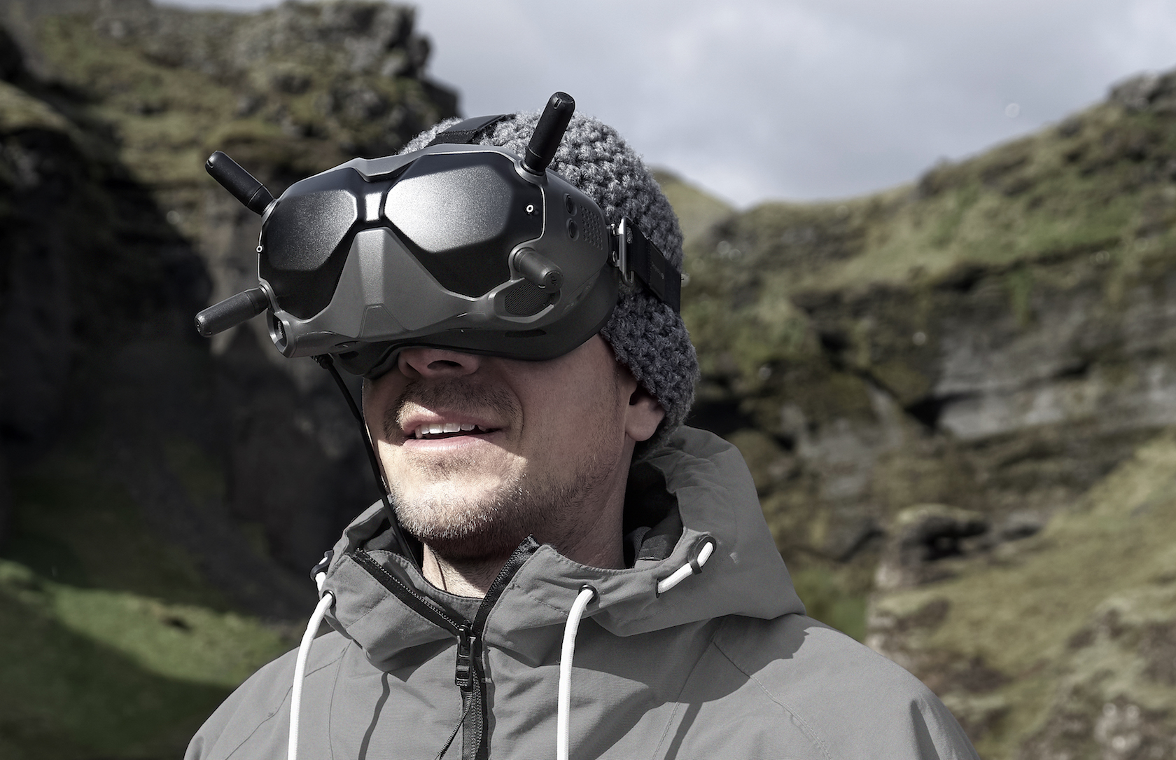 DJI's FPV drone racing goggles tap a 120fps camera - SlashGear