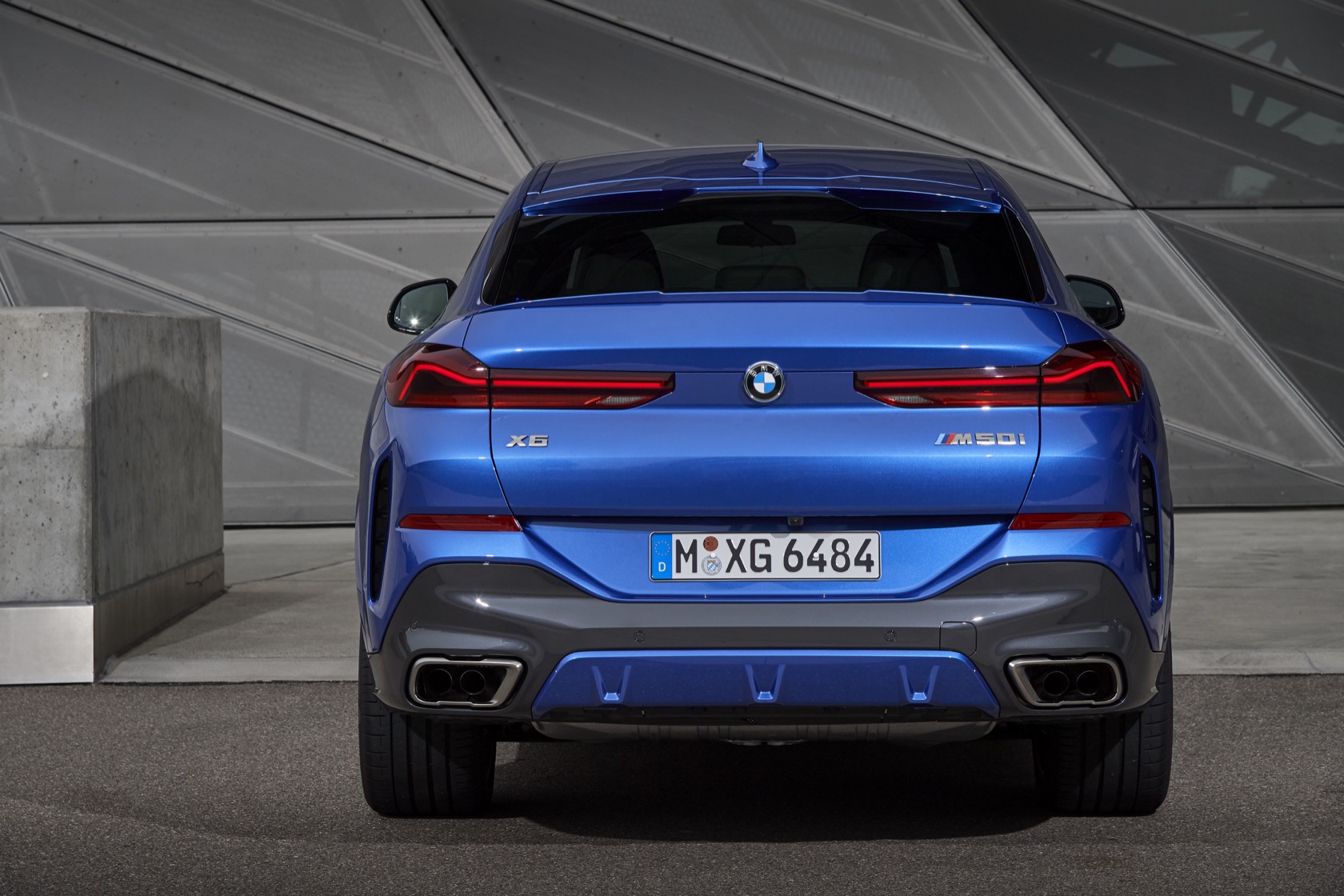 2020 BMW X6 Gallery