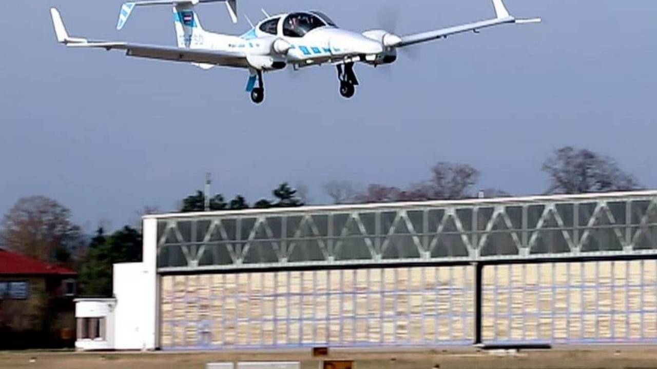Automatic plane landing made possible without ground-based systems ...