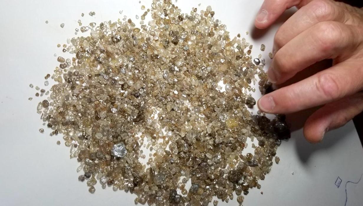 These rare superdeep diamonds exposed Earth's primordial secrets ...